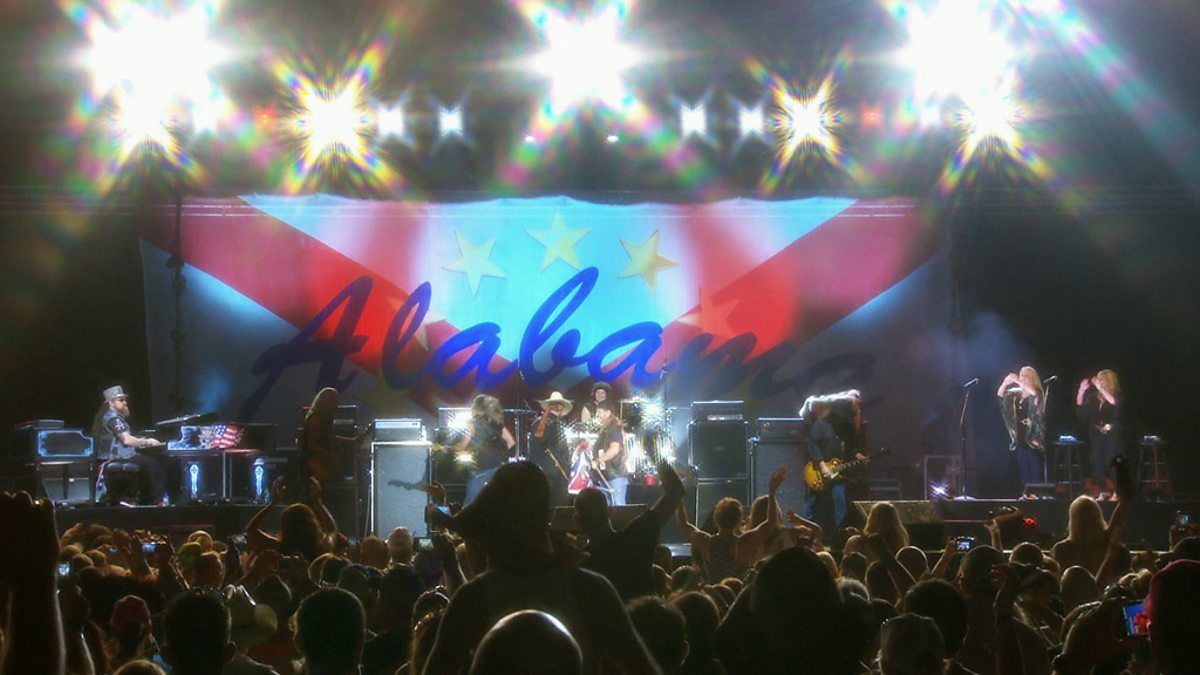 BBC Music - BBC Music, Lynyrd Skynyrd on 'Sweet Home Alabama', the song ...