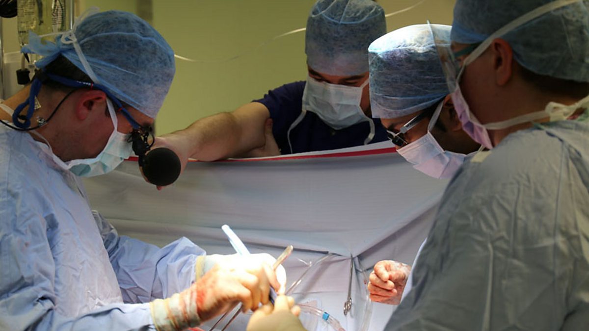 BBC Radio 5 Live - 5 Live In Short, Heart transplant day: The heart is ...