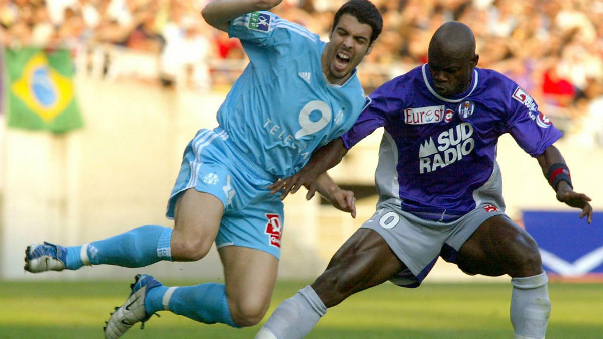 BBC World Service - Sportshour, On the Right Wing in France