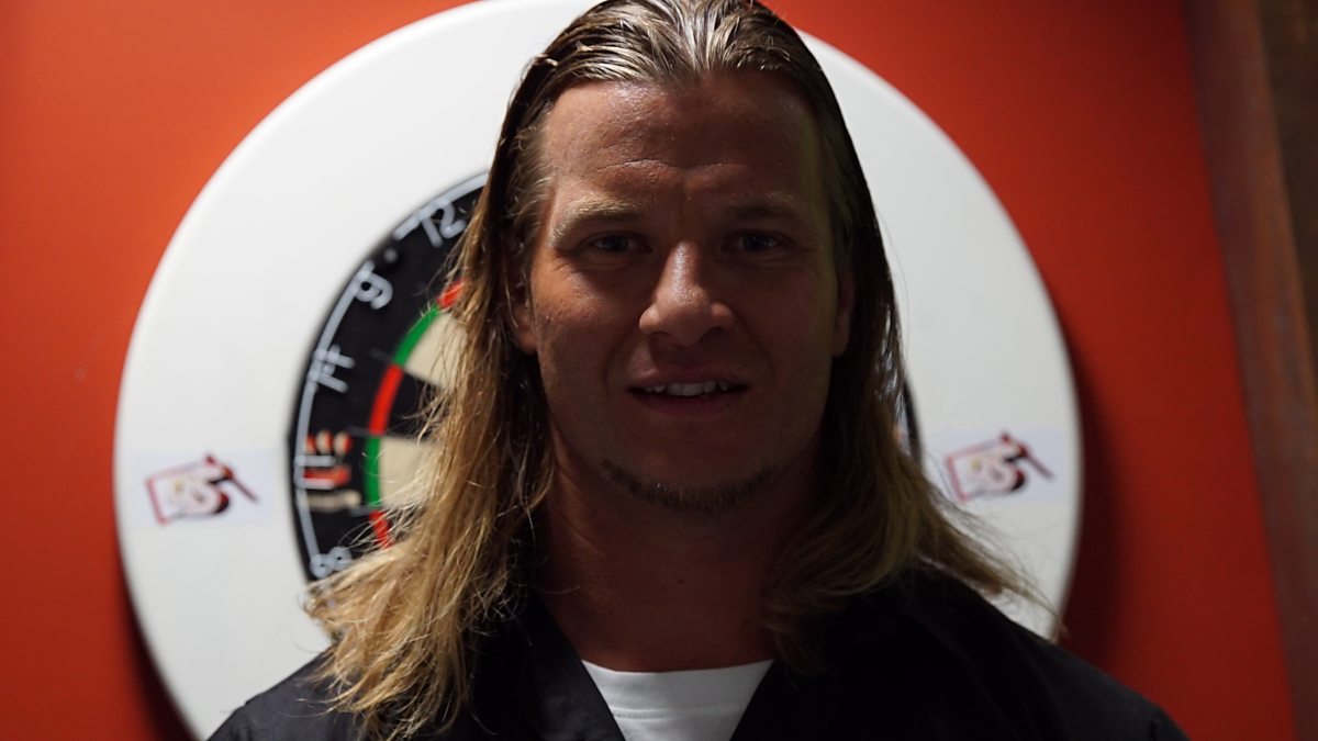 BBC One - Question of Sport, Series 45, Episode 4, Ashton Sims tackles ...