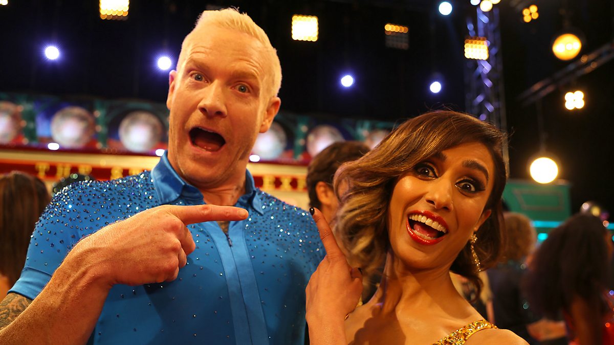 BBC One - Strictly Come Dancing, Strictly 2015 Red Carpet - Ladies in red