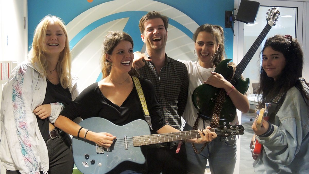 BBC Radio 6 Music - Steve Lamacq, Tom Ravenscroft sits in and is joined ...