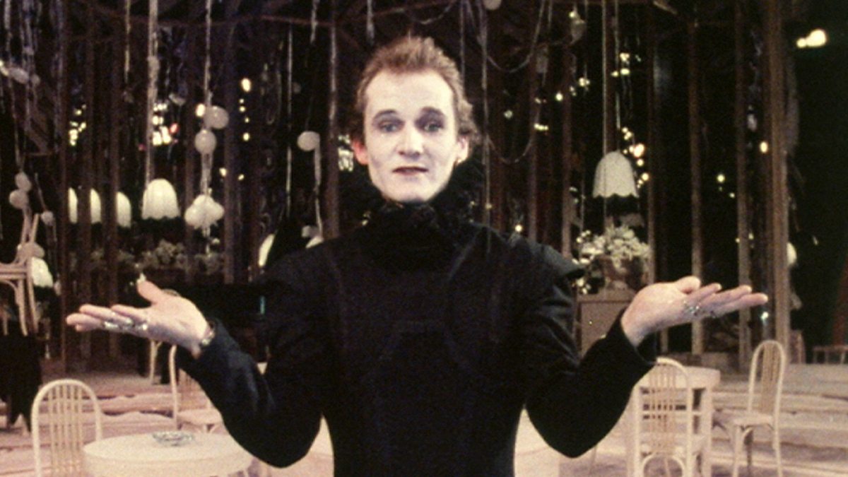 BBC Arts - BBC Arts, David Hayman introduces the Citizens team in 1977