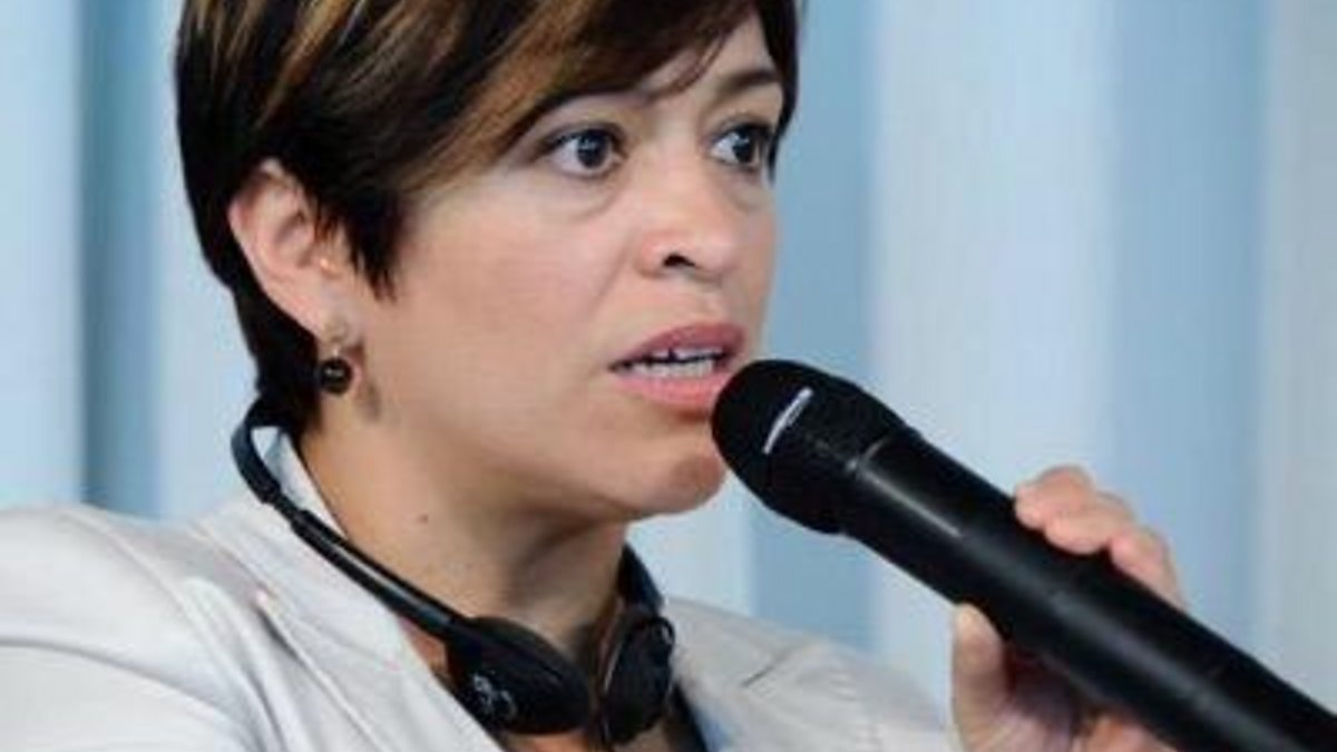 BBC World Service - Weekend, Mexican investigative journalist Anabel ...