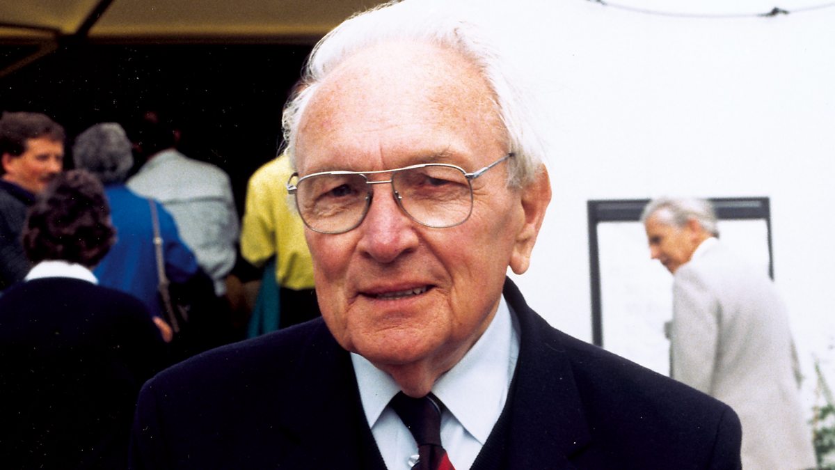 BBC Radio Cymru - Caryl Parry Jones, T Llew Jones