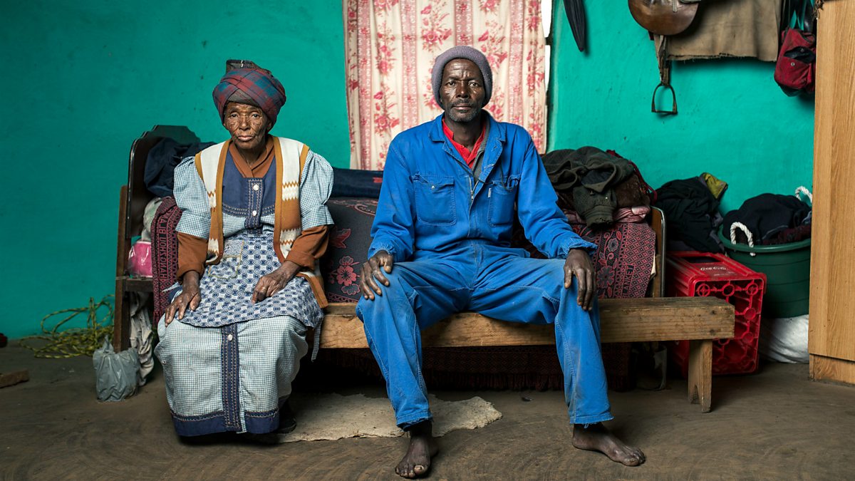 BBC World Service - Newsday, South African miners searching for justice