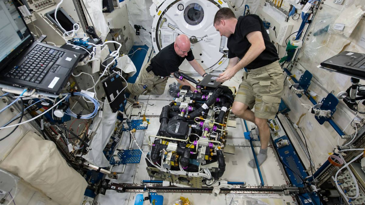 BBC Radio 5 Live - 5 Live In Short - 'I was there': Living on the ...