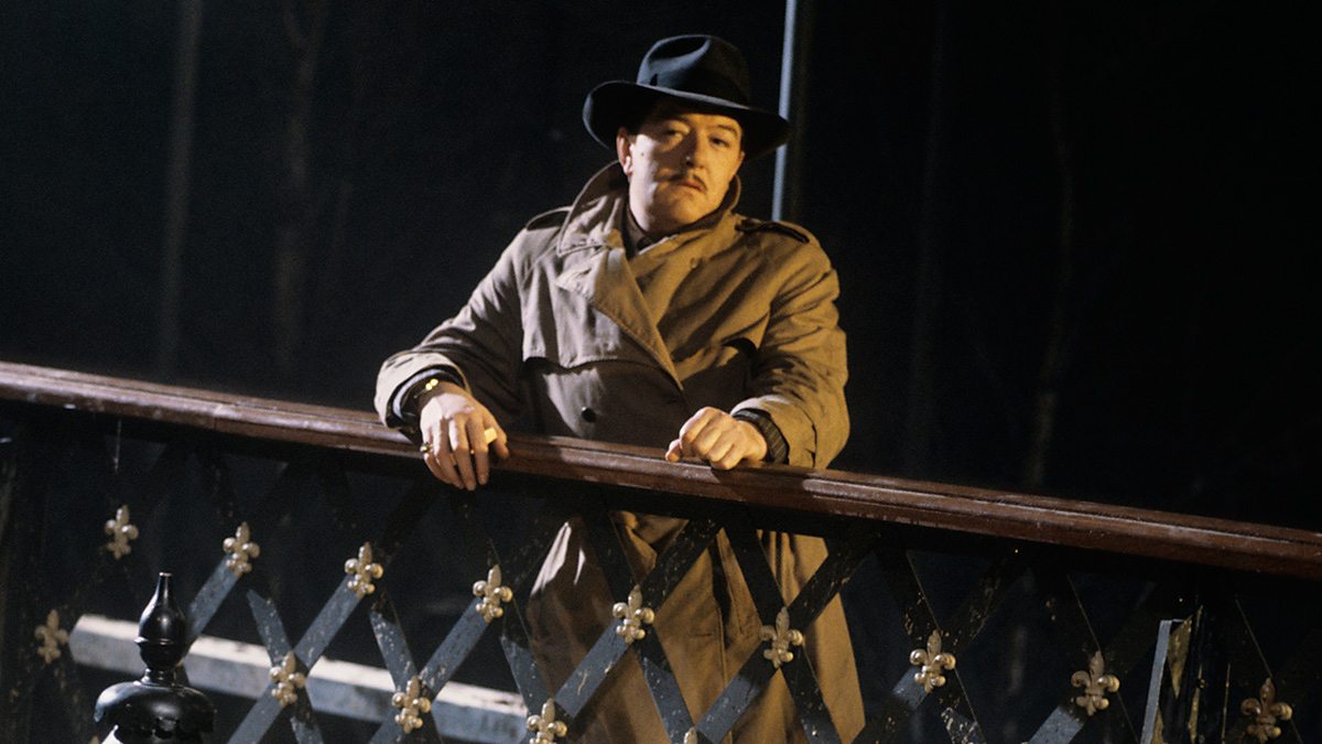 BBC One - The Singing Detective, Clues