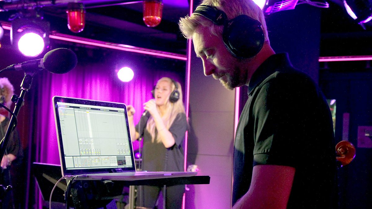 BBC Radio 1 - Radio 1's Future Sounds, DJ Fresh + High Contrast, DJ ...