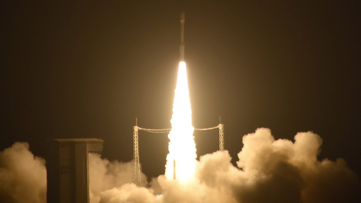 BBC World Service - Newsday, In search of Einstein's theory of relativity