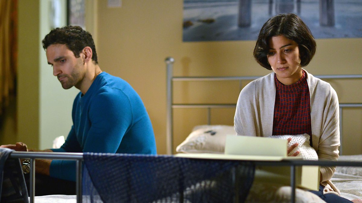 EastEnders 2013 - 2017 - 2016: 12/01/2016 - BBC iPlayer