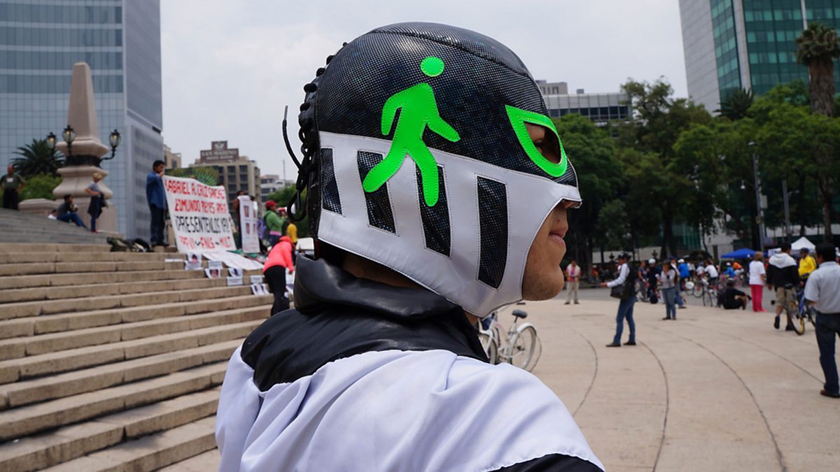 BBC World Service - Outlook, The Superhero on Mexico's Streets