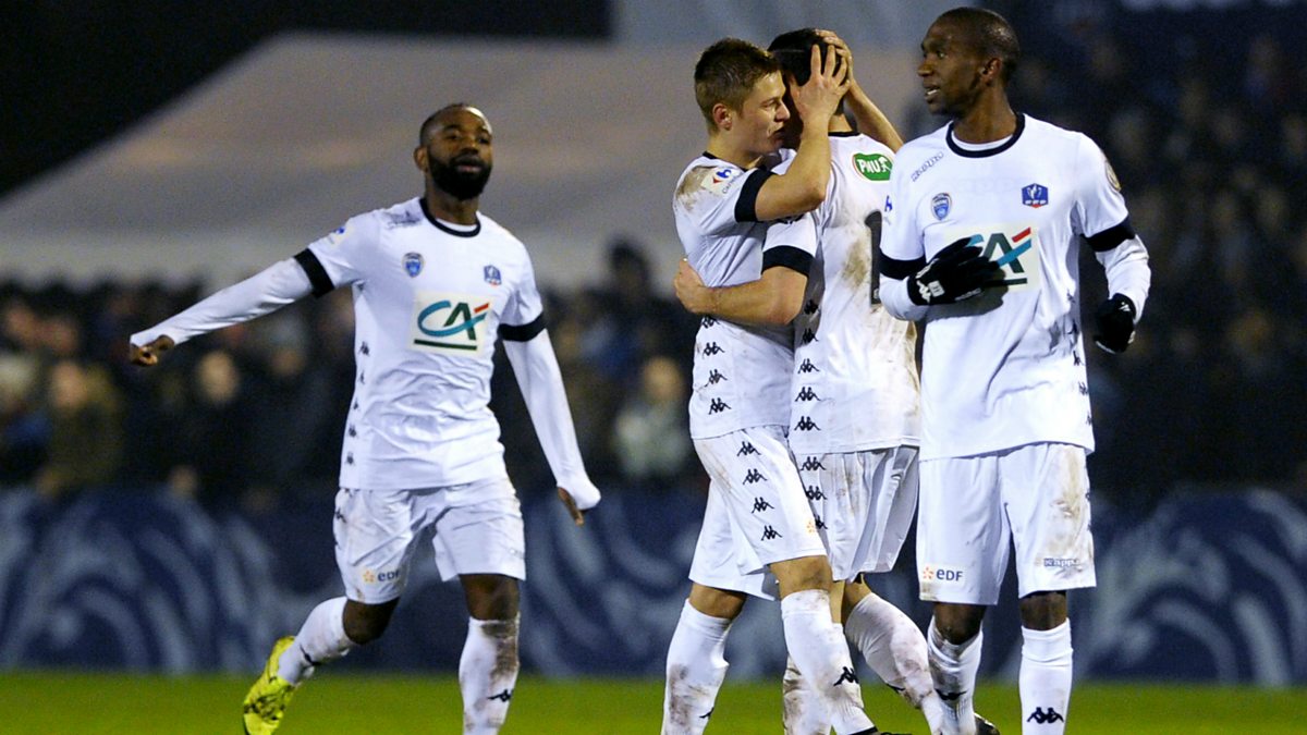 BBC World Service - Sport Today, Troyes all clear of 'losing virus'