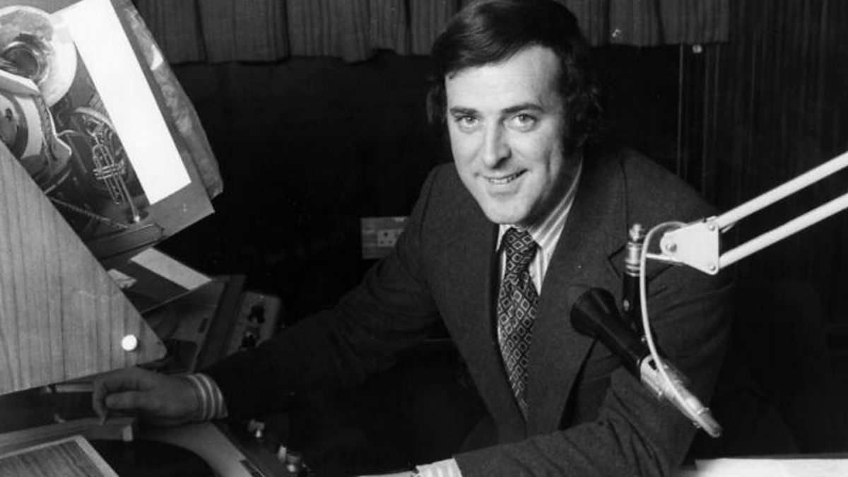 BBC Radio 2 - Terry Wogan Special, Sir Terry signs off his final Radio ...