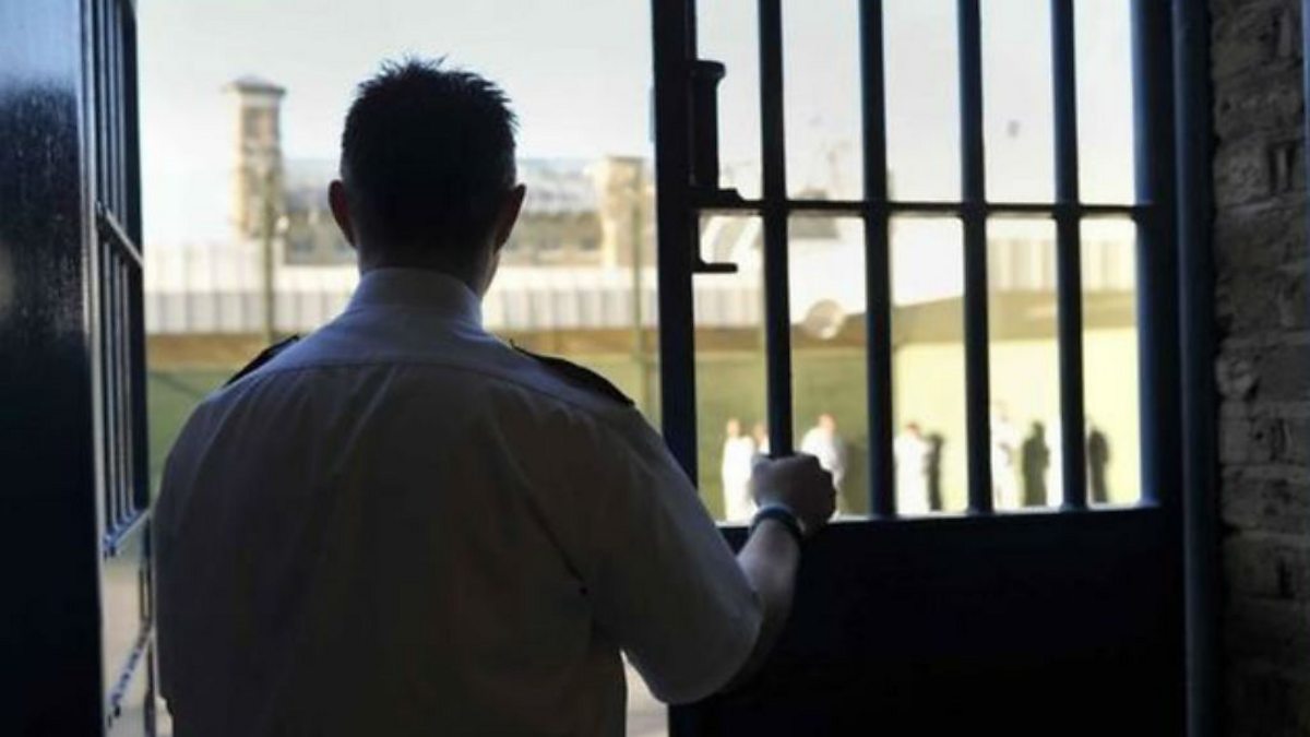 BBC Radio 5 Live - 5 Live In Short, Former prisoner: 'Prison is like a ...