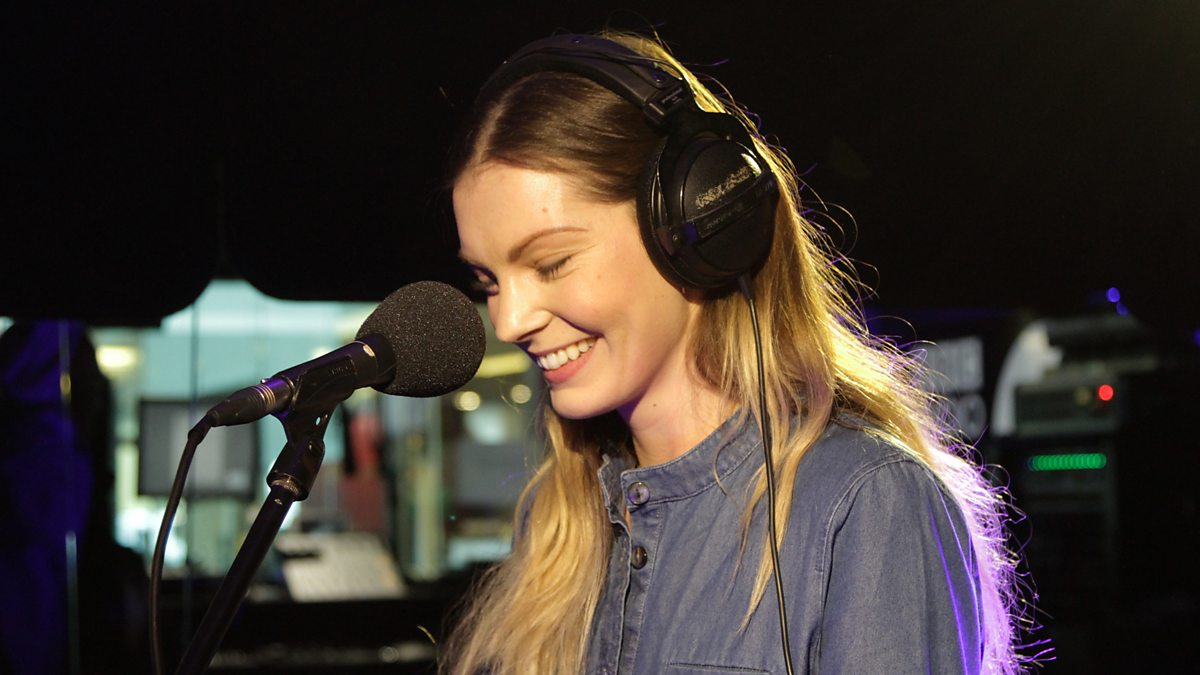 BBC Radio 1 - Huw Stephens, Rosie Lowe Piano Session, Rosie Lowe ...