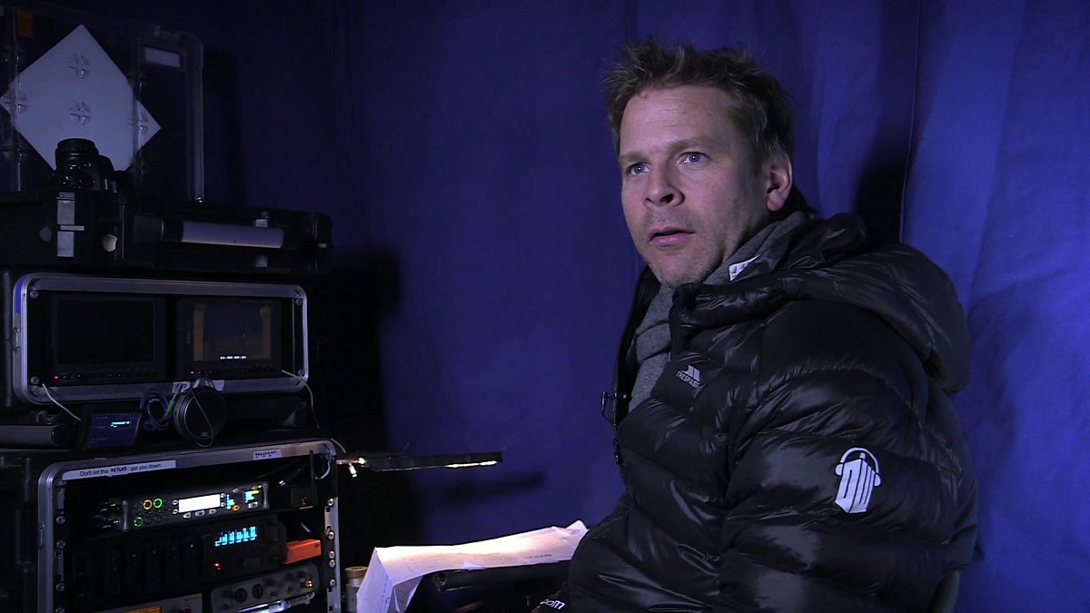 BBC One - Doctor Who (2005–2022), Series 9, Recording the Doctor's Guitar