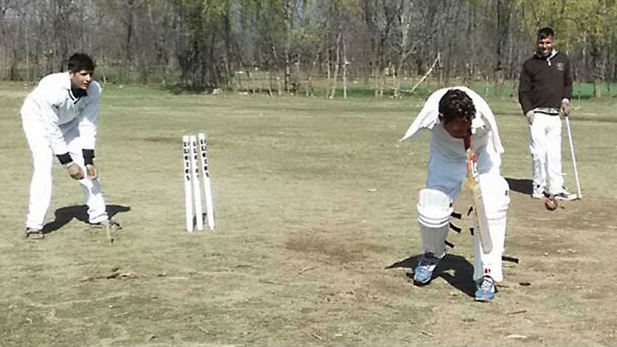 BBC World Service - Outlook, The cricketer with no arms