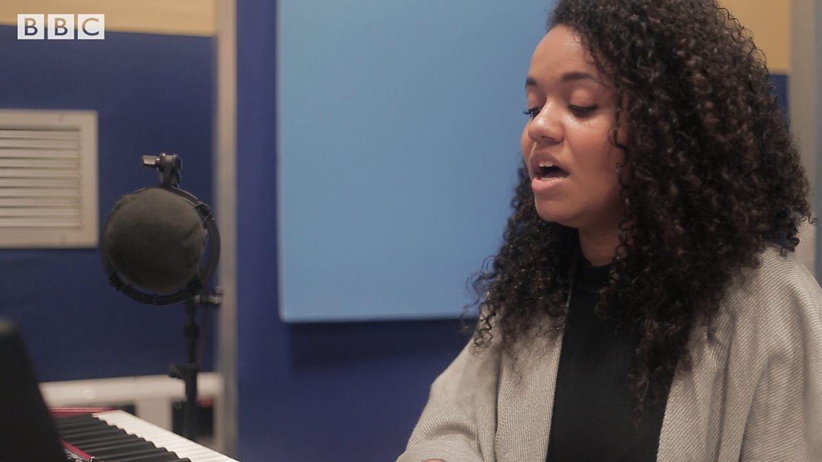 BBC Radio Cymru - Bore Cothi, 05/04/2016, Lily Beau - Lisa Lan