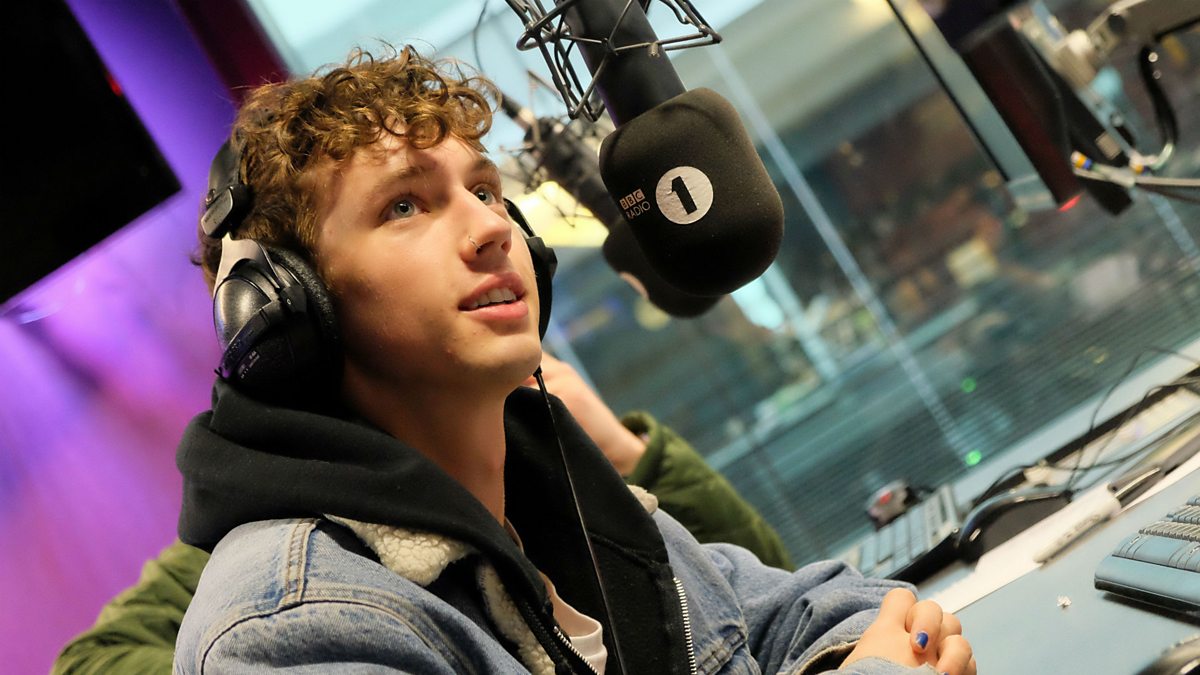 BBC Radio 1 - Scott Mills, Scott and Chris in for Grimmy with Troye ...