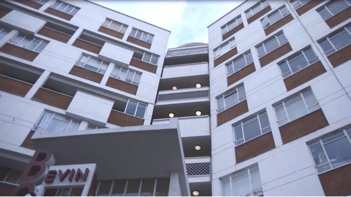 BBC Arts - BBC Arts, Elain Harwood visits Bevin Court in London