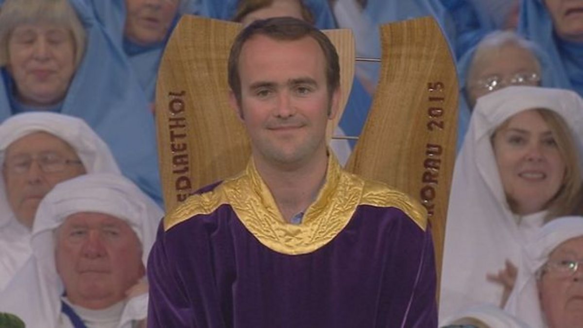 BBC Radio Cymru - Gwybodaeth, Bardd Mehefin 2016 - Hywel Griffiths