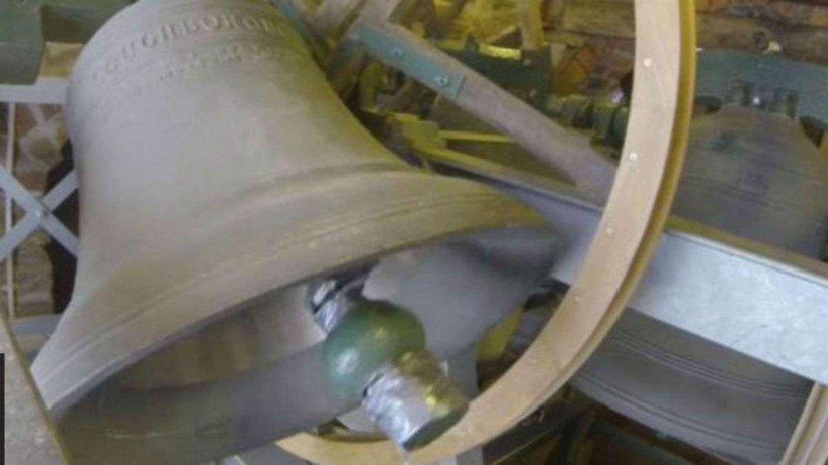 BBC World Service - Newshour, Church bell-ringing under threat