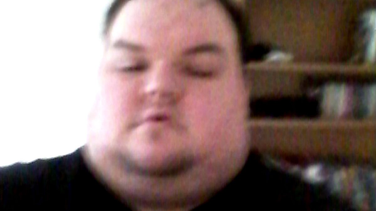 BBC Radio 5 Live - 5 Live In Short, 31 stone man says he hasn't left ...