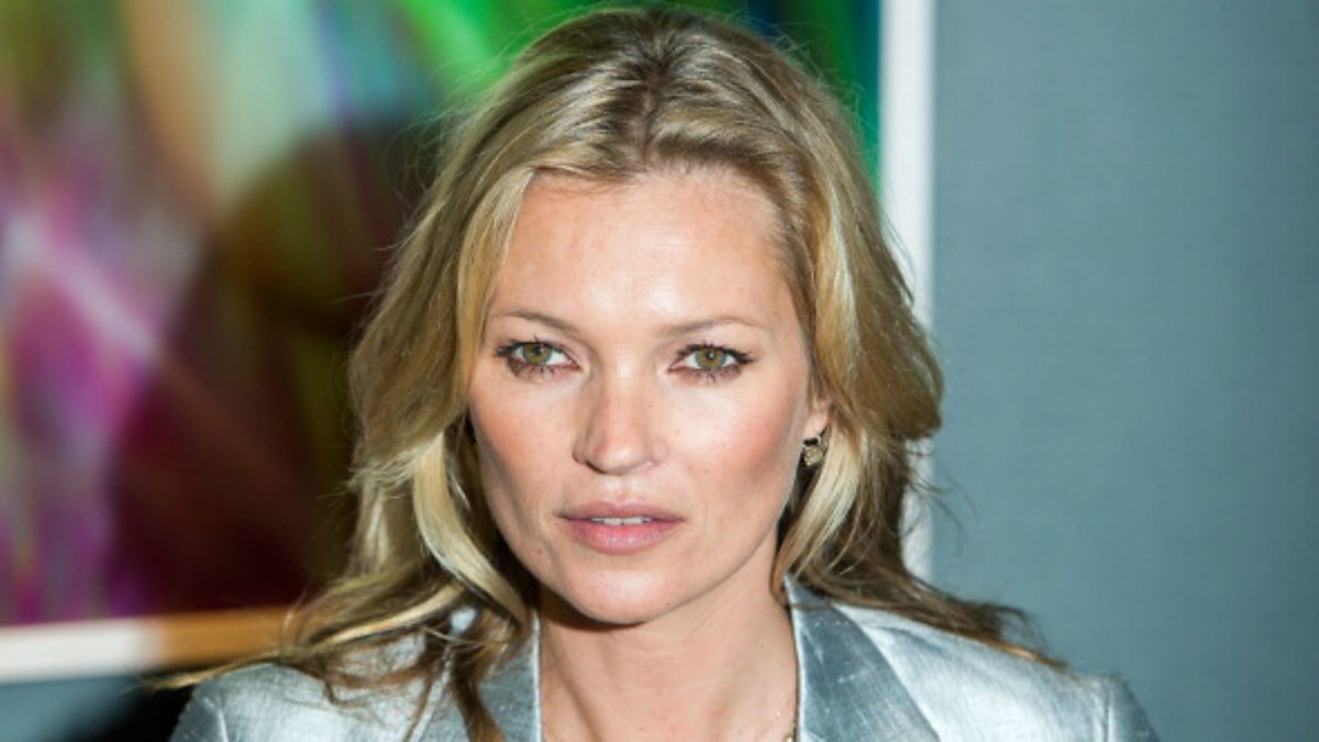 BBC World Service - The Newsroom, From supermodel to super agency?