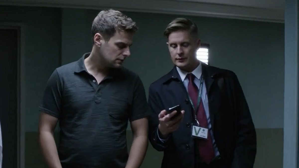 BBC Two - The Fall, Series 3, Episode 1, Deleted scene from episode 1