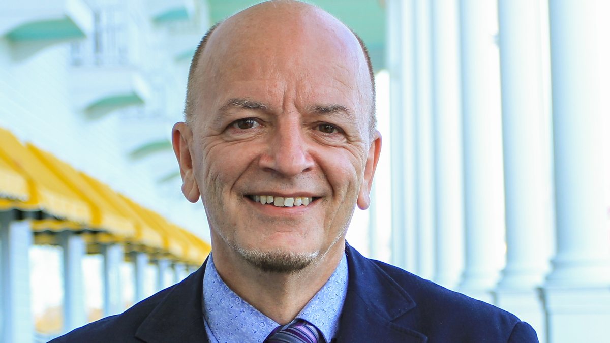 Robin Mark's Instagram, Twitter & Facebook on IDCrawl