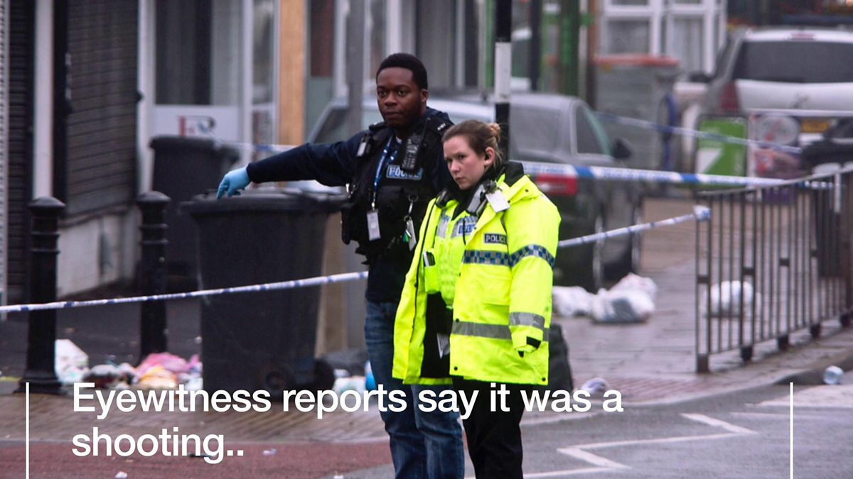 BBC One - Look East, Lunchtime News, 01/11/2016, Witnesses say gangs ...