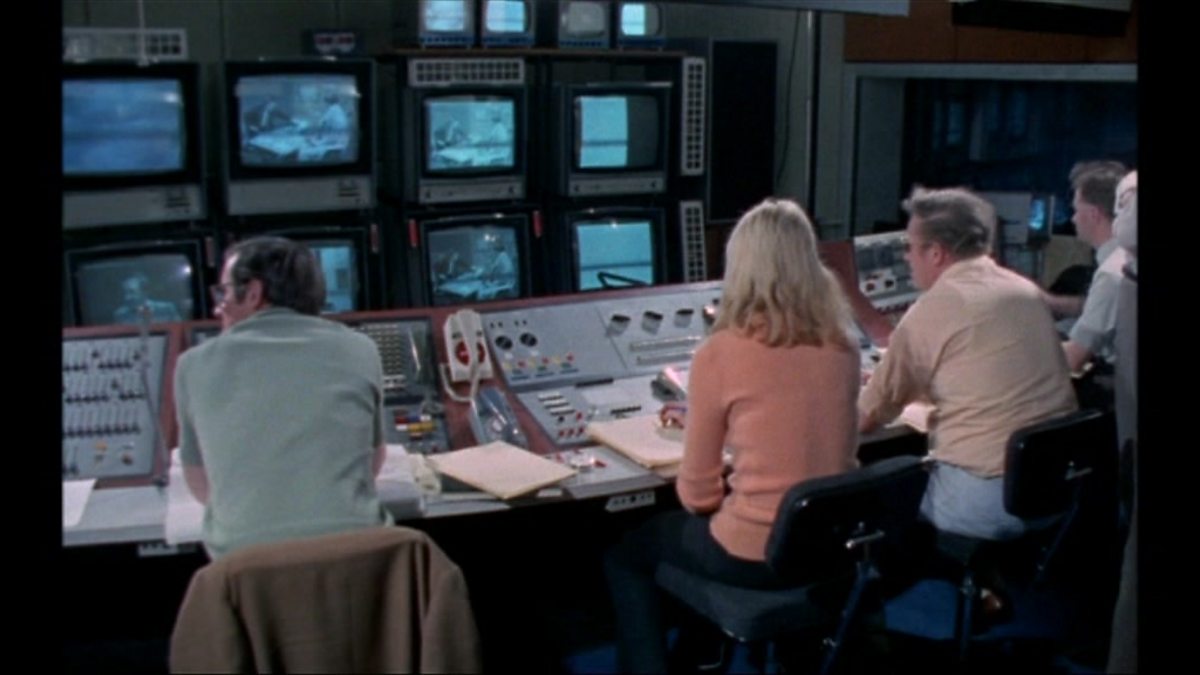 BBC One - Midlands Today, Evening News, 11/11/2016, Pebble Mill ...