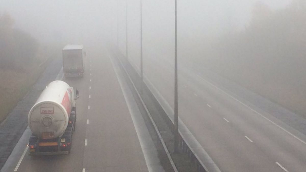 BBC Radio Humberside - David Burns, 06/12/2016, A lorry has overturned ...