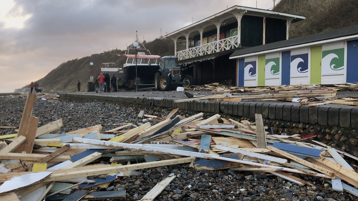 BBC One - Look East, Weekend News, 14/01/2017, Pier damaged and beach ...