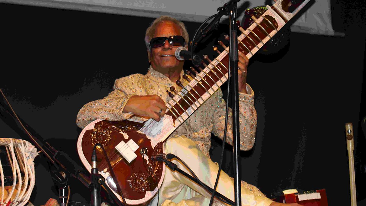 BBC World Service - Weekend, The blind musician appointed an OBE