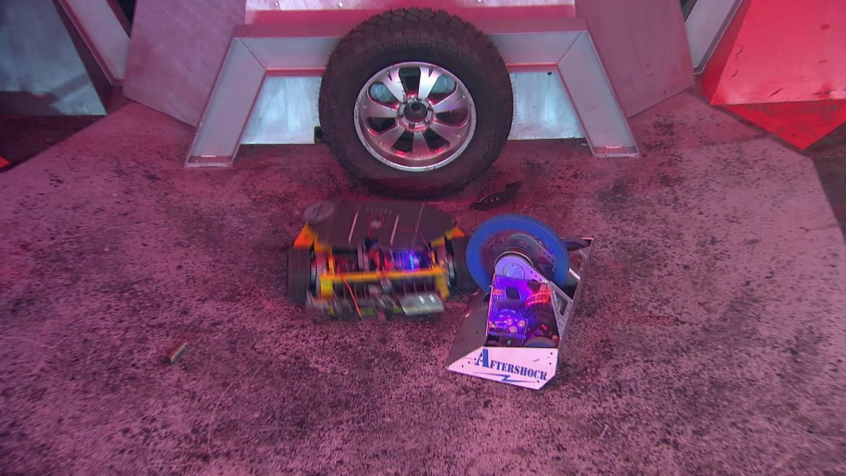 BBC Two - Robot Wars, Series 9, Episode 1, Sabretooth takes heavy ...