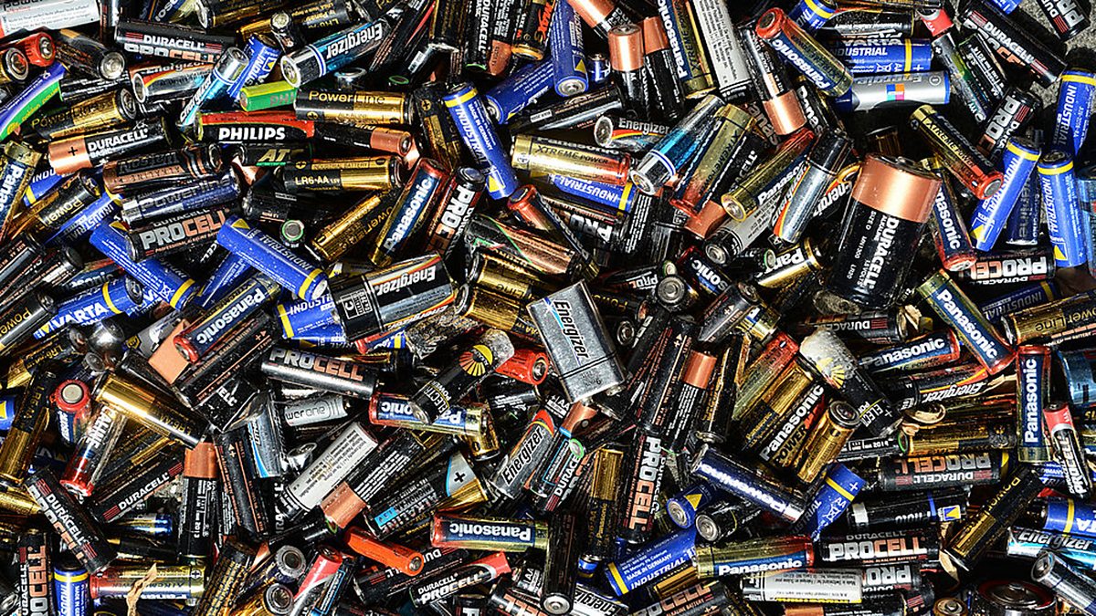 BBC World Service - 50 Things That Made the Modern Economy, Battery