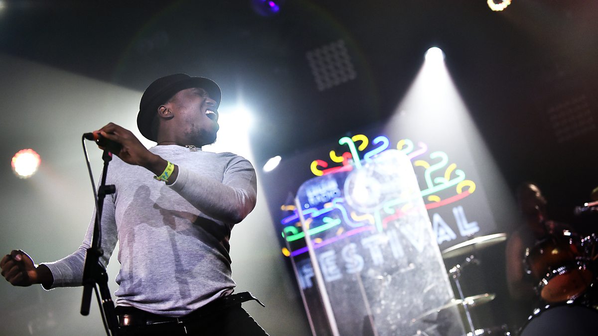 BBC Music - 6 of the best moves from the 6 Music Festival