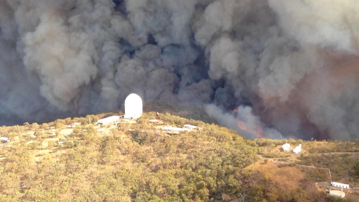 BBC Two - Stargazing, Australia, Episode 3, Engulfed by a raging bushfire
