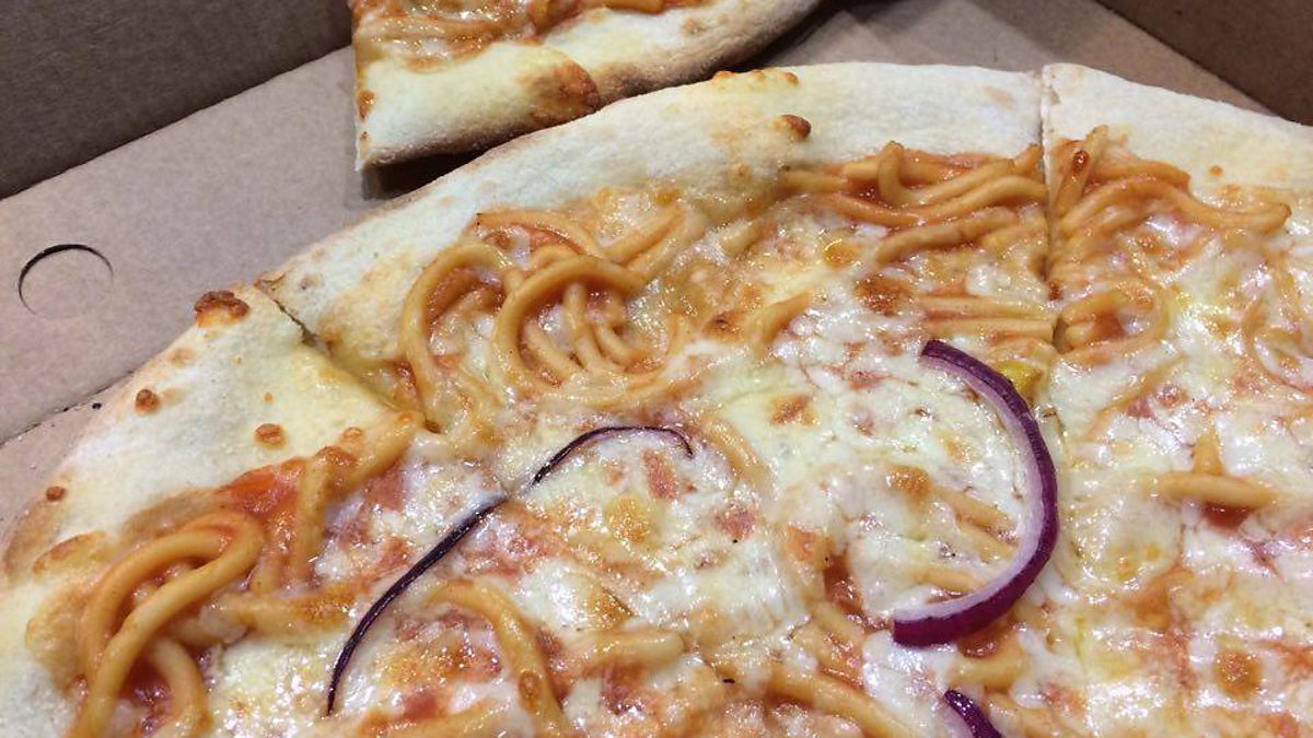 BBC Radio 5 Live - 5 Live In Short, Is tinned spaghetti on pizza an ...