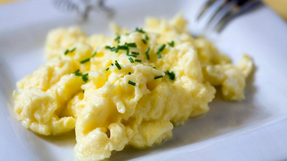 BBC Radio Cymru - Bore Cothi, Sgramblo Wyau