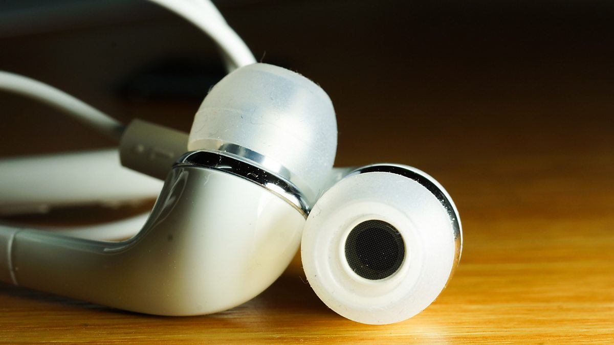 BBC World Service - Digital Planet, Controlling your mobile phone with ...