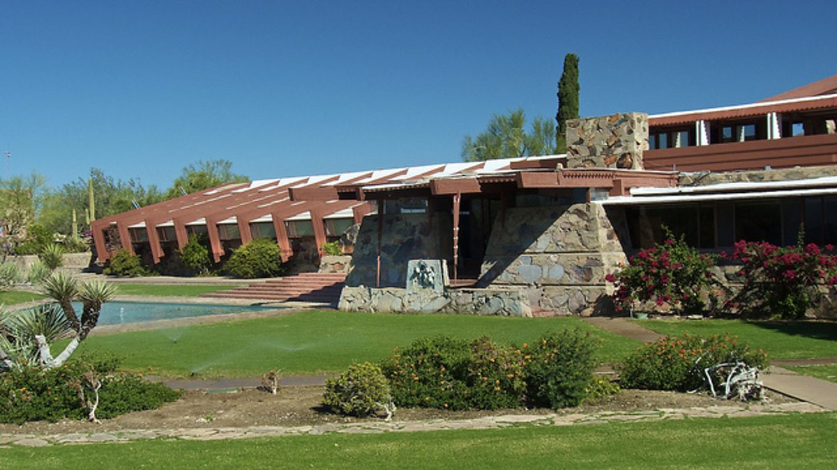 BBC Radio Cymru - Dan yr Wyneb gyda Dylan Iorwerth, Frank Lloyd Wright