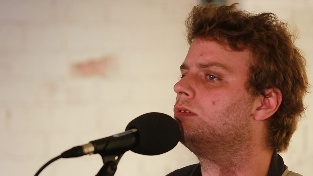 BBC Radio 6 Music - Lauren Laverne, Tom Ravenscroft sits in, Watch Mac ...