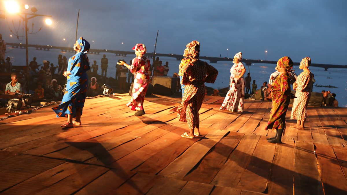 BBC - Lagos' floating theatre - Heading towards floating stage.