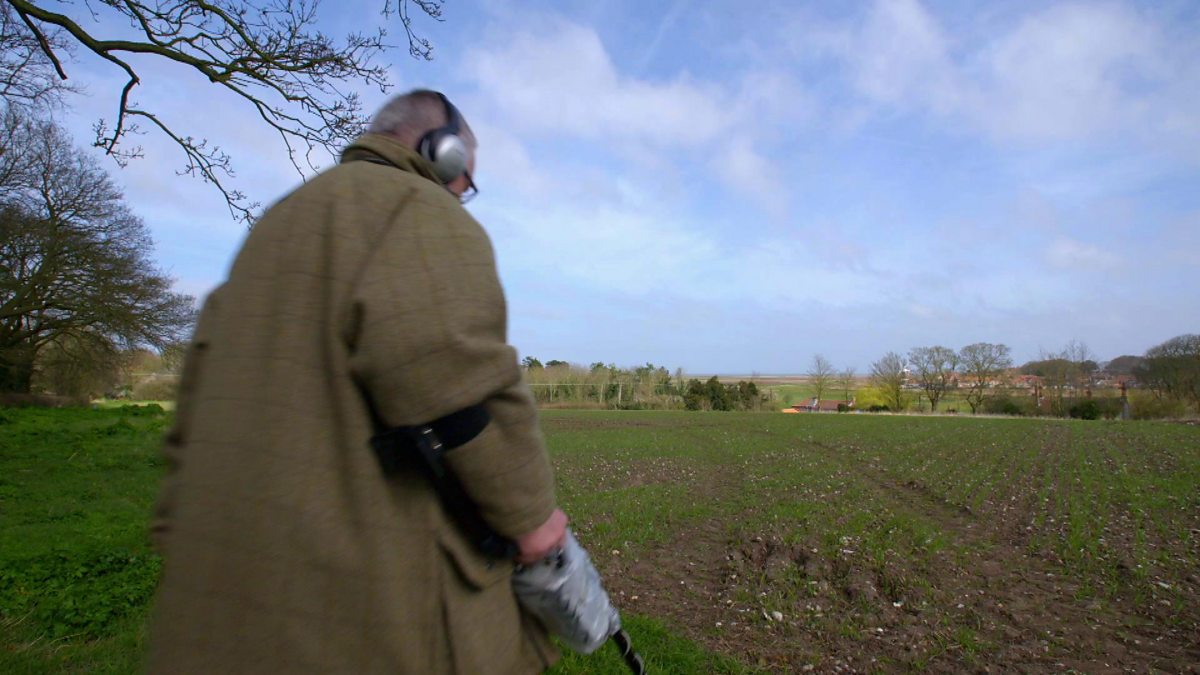 BBC Two - Normal for Norfolk, Series 2, Episode 6, A visit from the ...