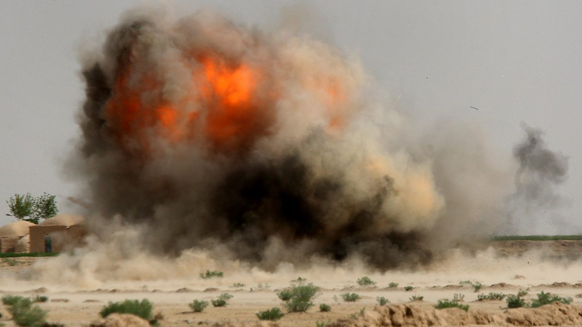 BBC World Service - Outlook, Outlook Weekend: The Bomb Disposal Men