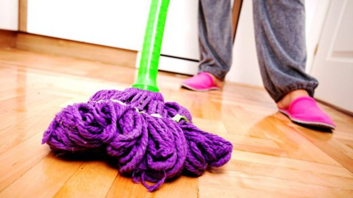 BBC Asian Network - BBC Asian Network's Big Debate, Nomia Iqbal, Do Asian women face unfair ...