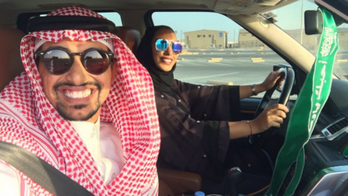 BBC World Service - The Newsroom, Driving lesson selfie causes Saudi uproar